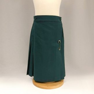 Grade 5 & 6 Mandatory Uniform – Havergal College Green & Gold Shop